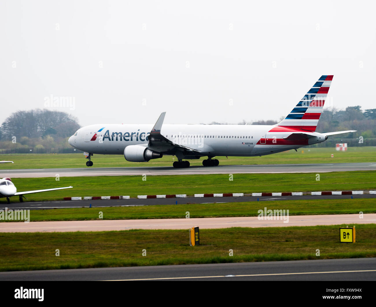 American Airlines Boeing 767-323ER Winglets Airliner N350AN Taking Off ...