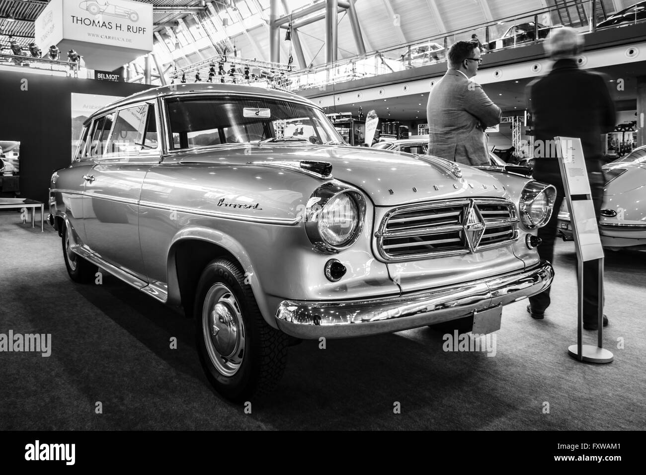 Vintage cars exhibition Black and White Stock Photos & Images - Alamy