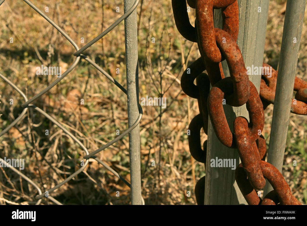 Rusted chain hi-res stock photography and images - Alamy
