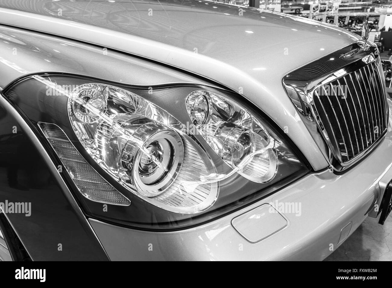 White maybach 57s hi-res stock photography and images - Alamy