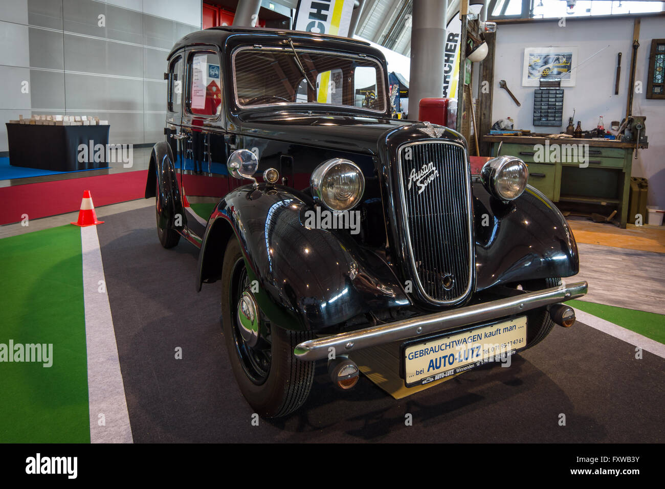 Vintage austin cars hi-res stock photography and images - Alamy