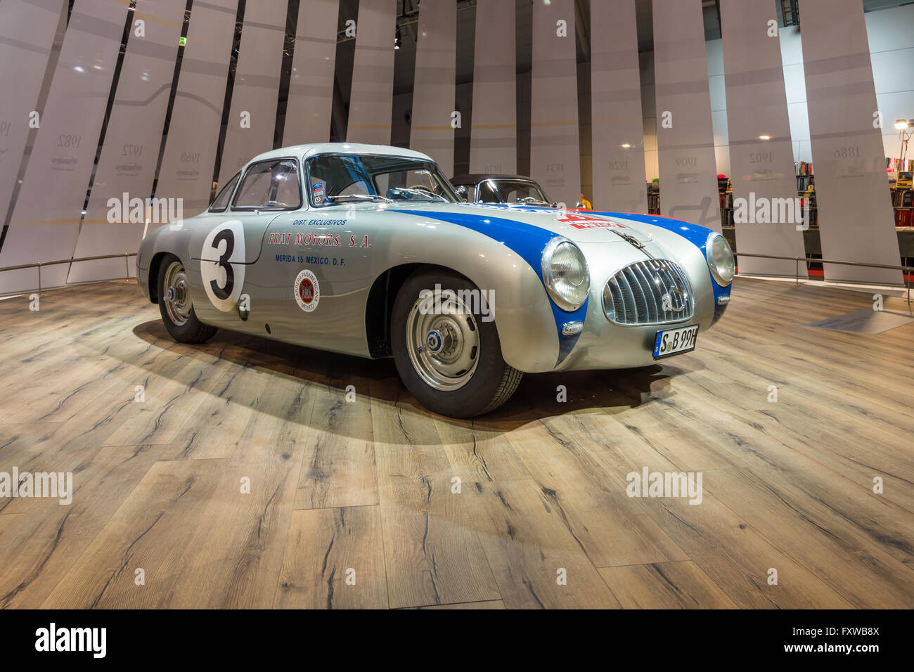 1952 mercedes 300 sl gullwing hi-res stock photography and images - Alamy