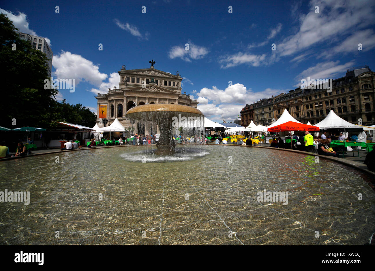 Old opera house hi-res stock photography and images - Alamy