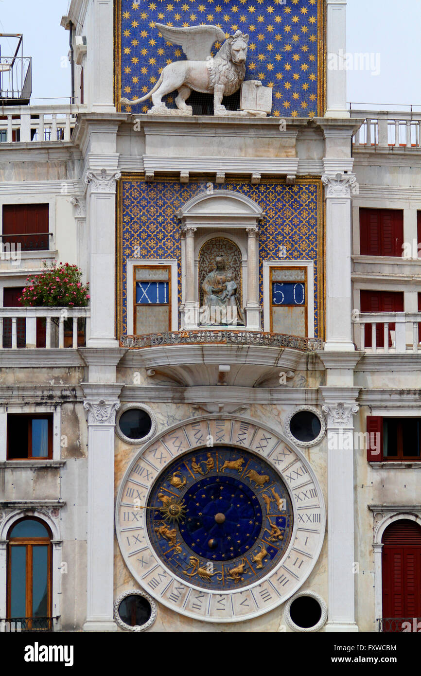 St marks clock hi-res stock photography and images - Alamy