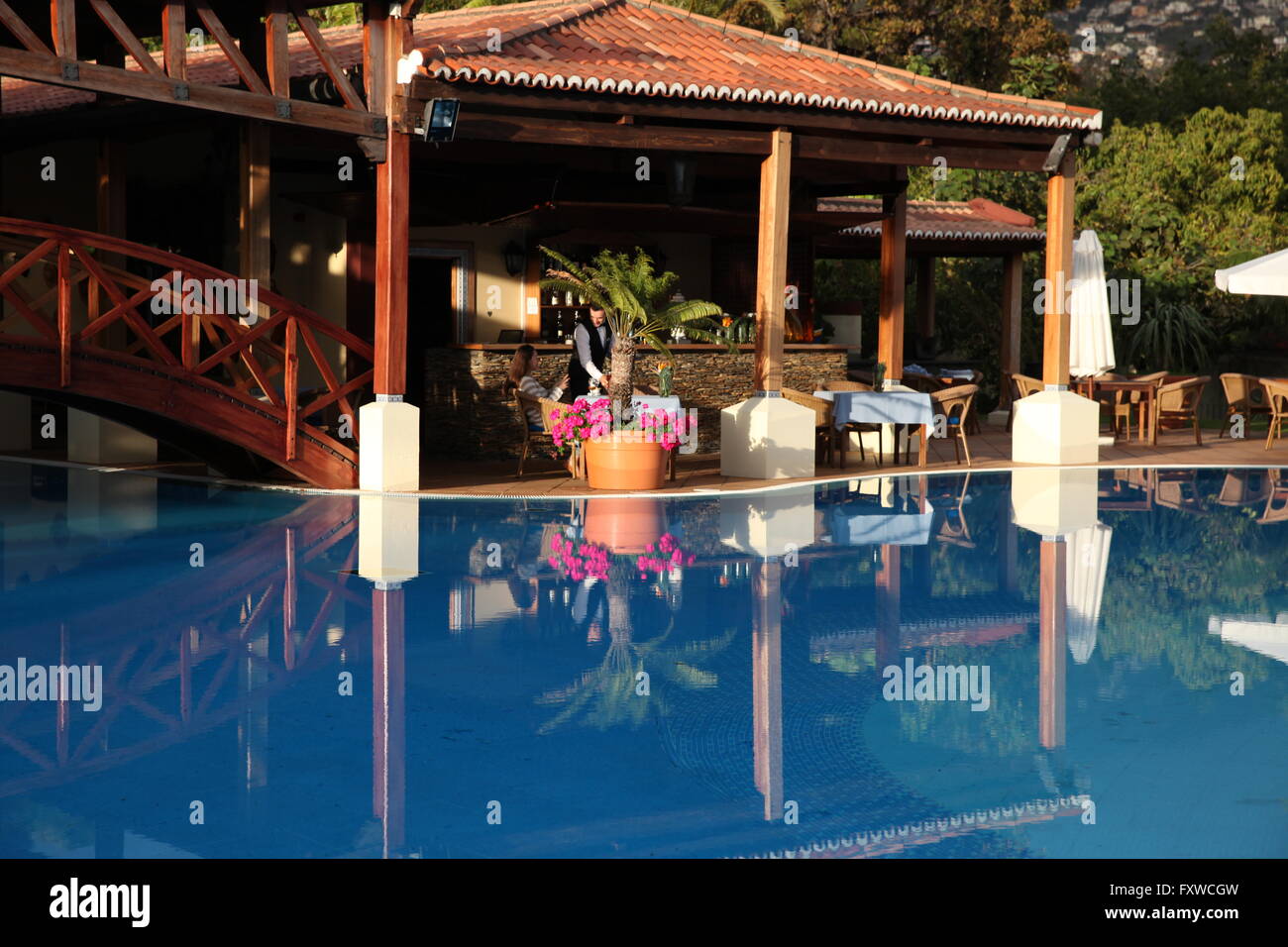 BAR & SWIMMING POOL FUNCHAL MADEIRA 12 December 2014 Stock Photo - Alamy