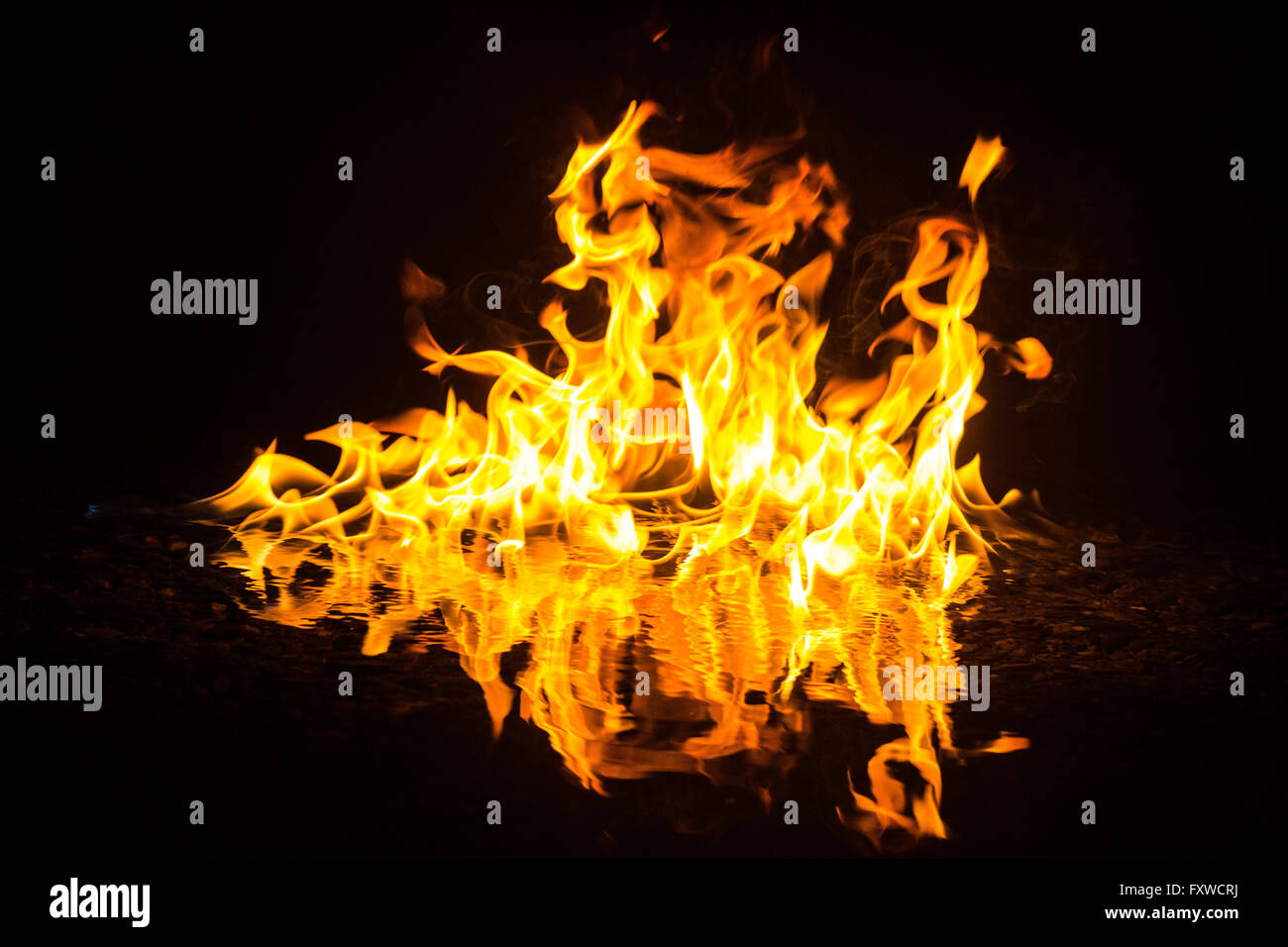 Flames on water hi-res stock photography and images - Alamy