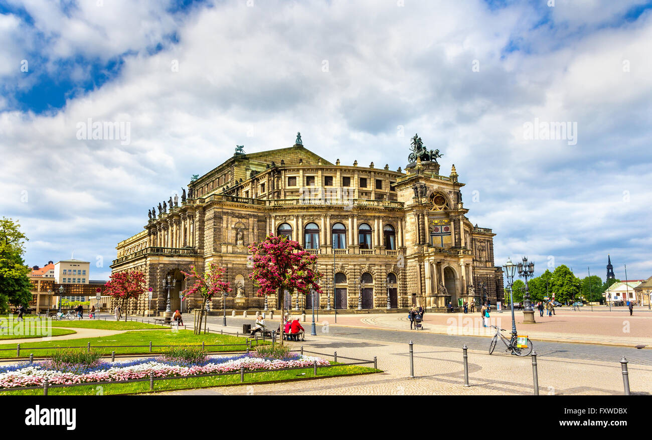 Opera semperoper architecture city hi-res stock photography and images ...