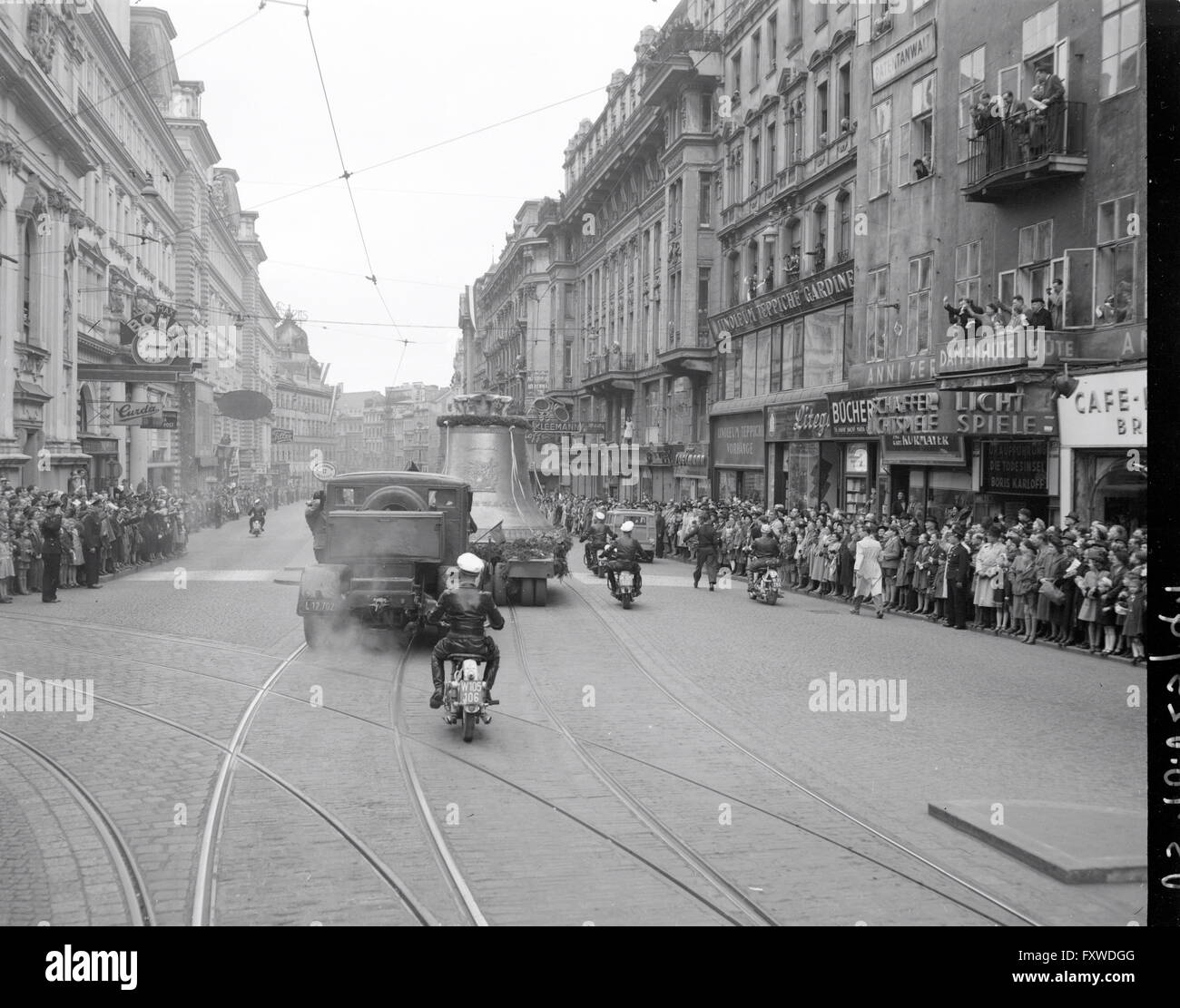 Transport der Pummerin von Linz nach Wien §§§ Stock Photo - Alamy