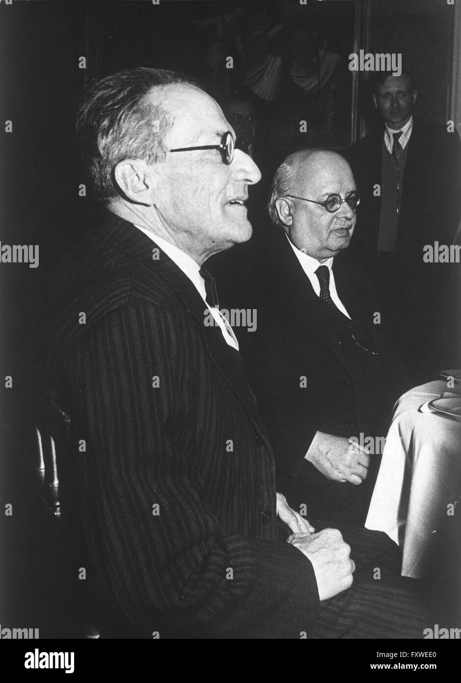 Erwin schrodinger hi-res stock photography and images - Alamy