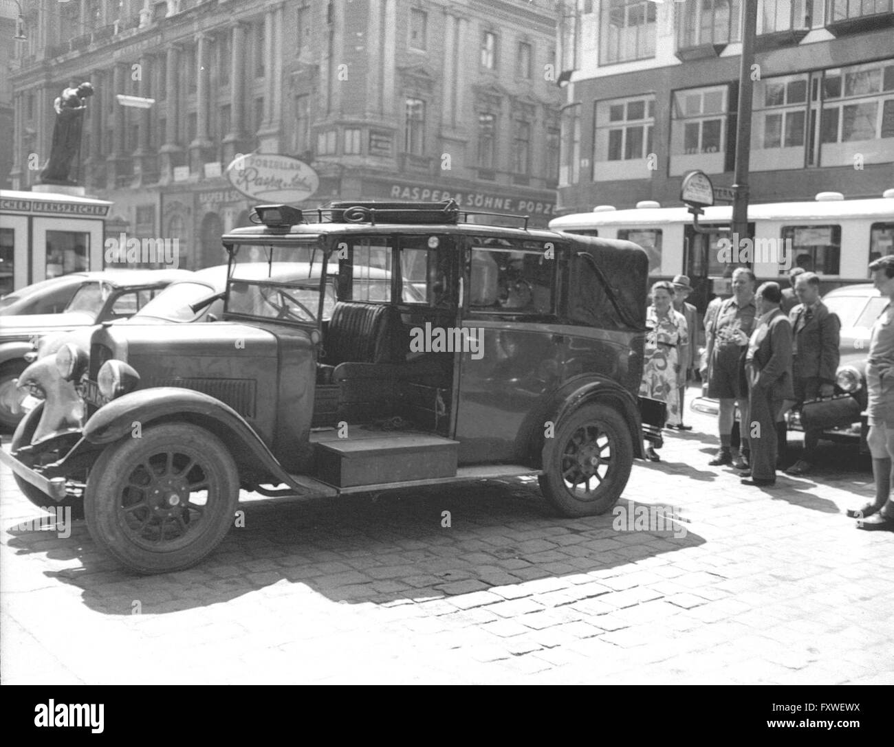 1960s taxi cab Black and White Stock Photos & Images - Alamy