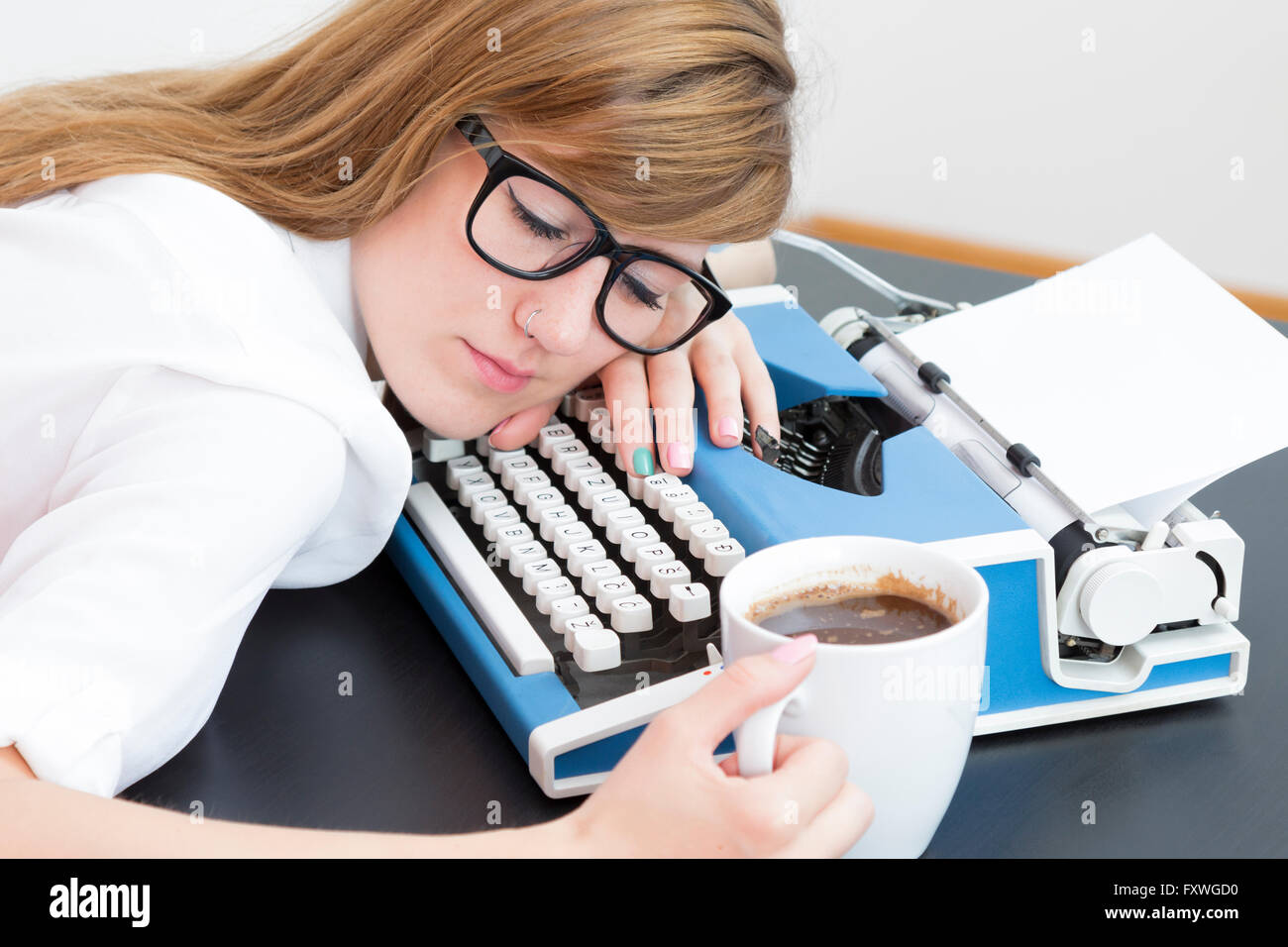 1980s office typewriter hi-res stock photography and images - Alamy