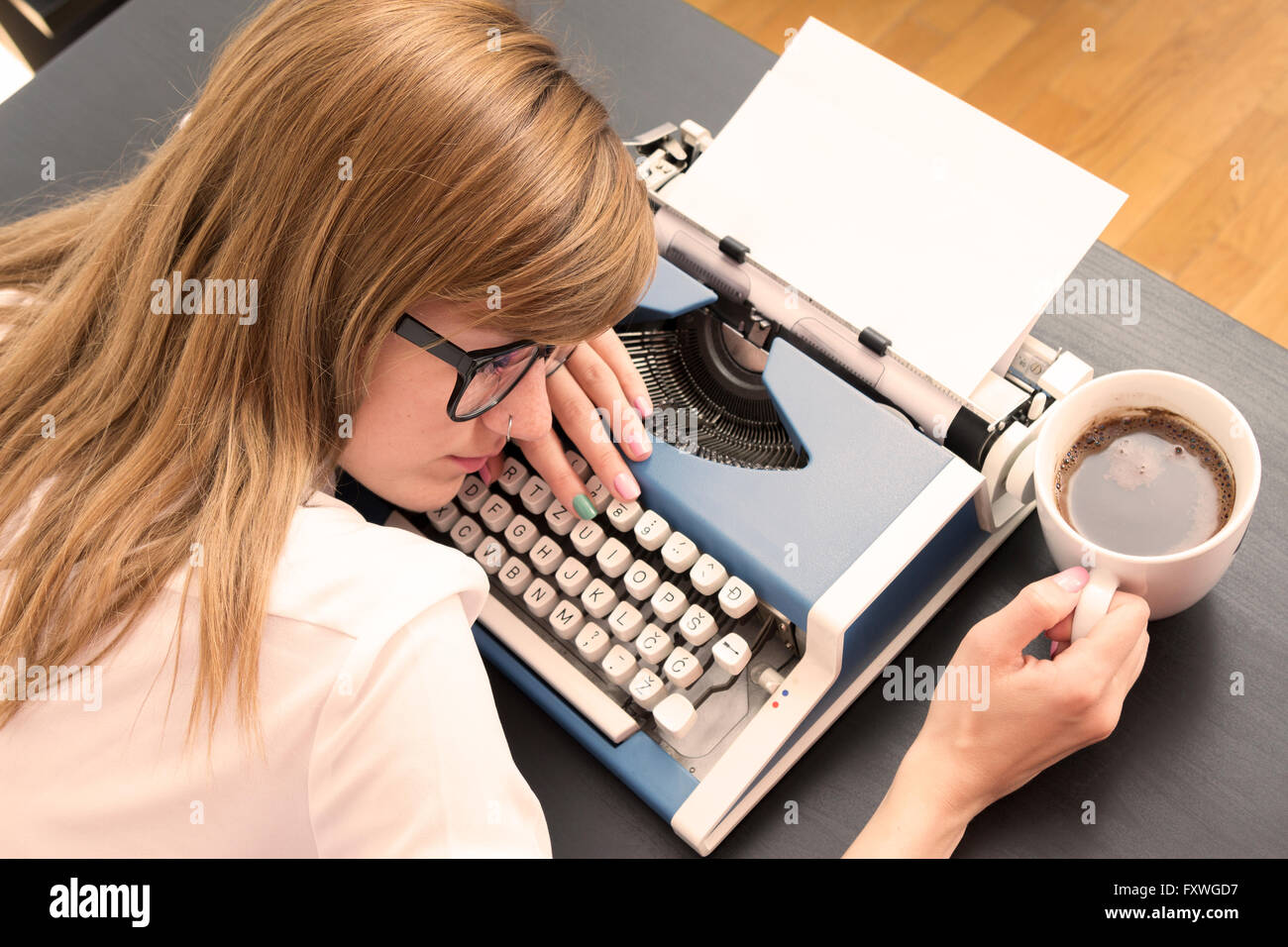 Writter desk hi-res stock photography and images - Alamy