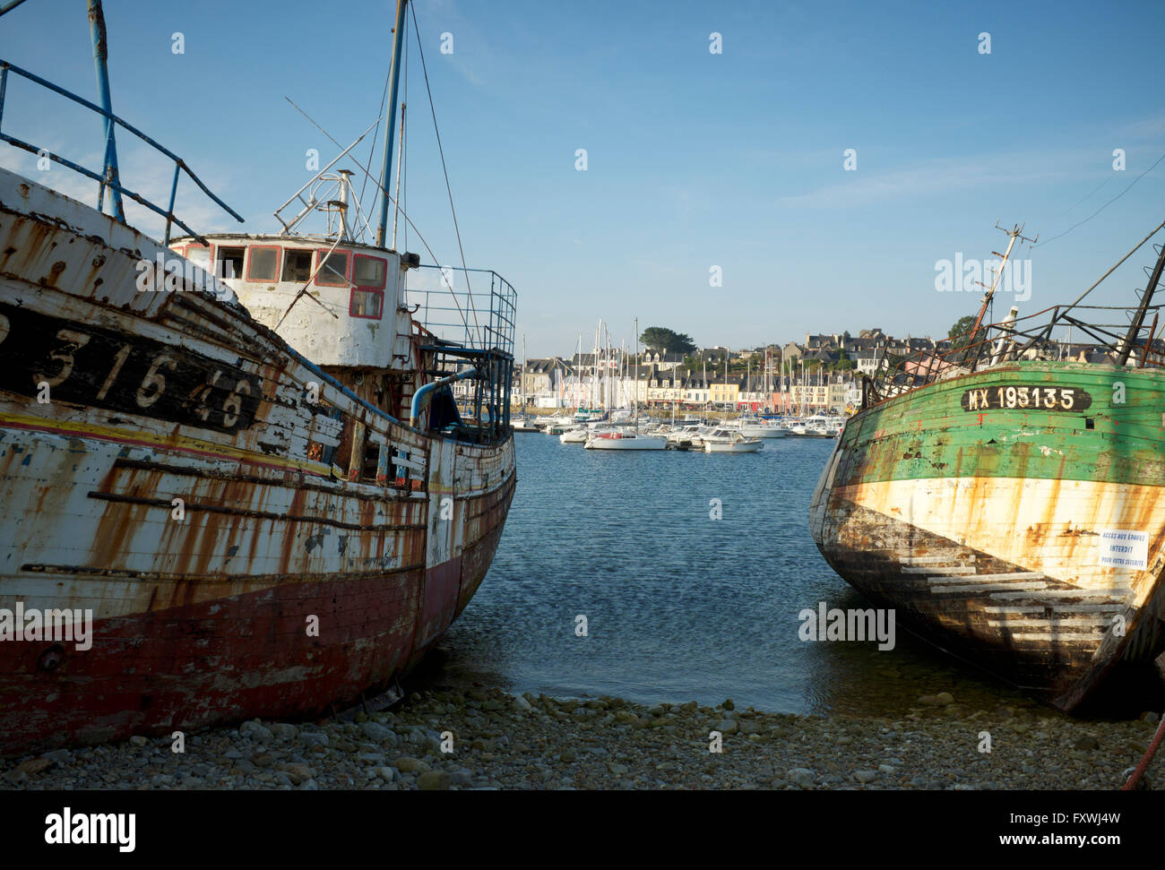Boat graveyard hi-res stock photography and images - Alamy