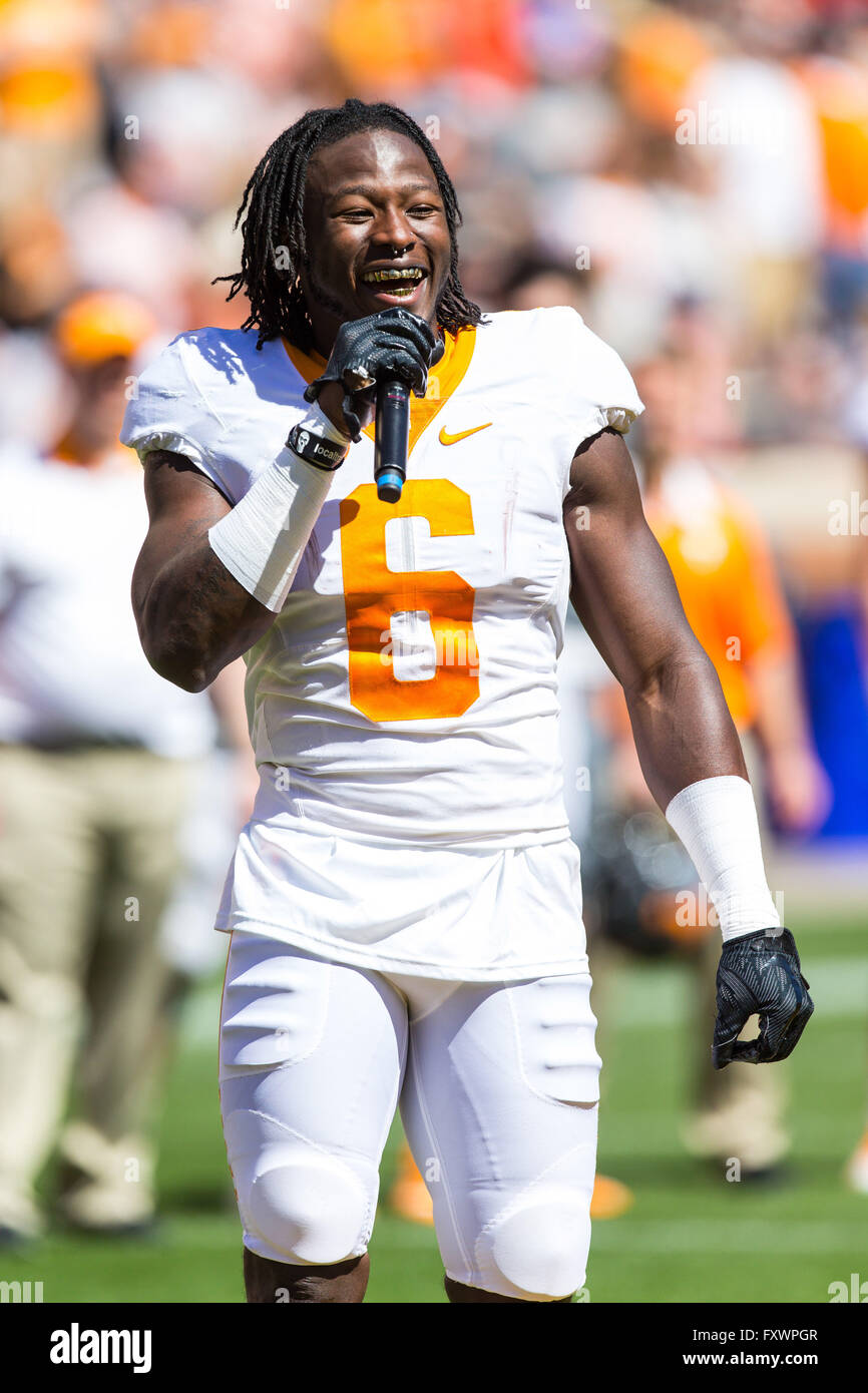 April 16, 2016: Alvin Kamara #6 of the Tennessee Volunteers during the ...