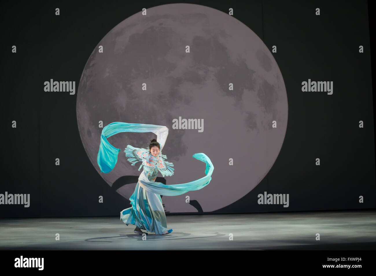 Budapest, Hungary. 18th Apr, 2016. A dancer of Chinese "Yabin Studio ...