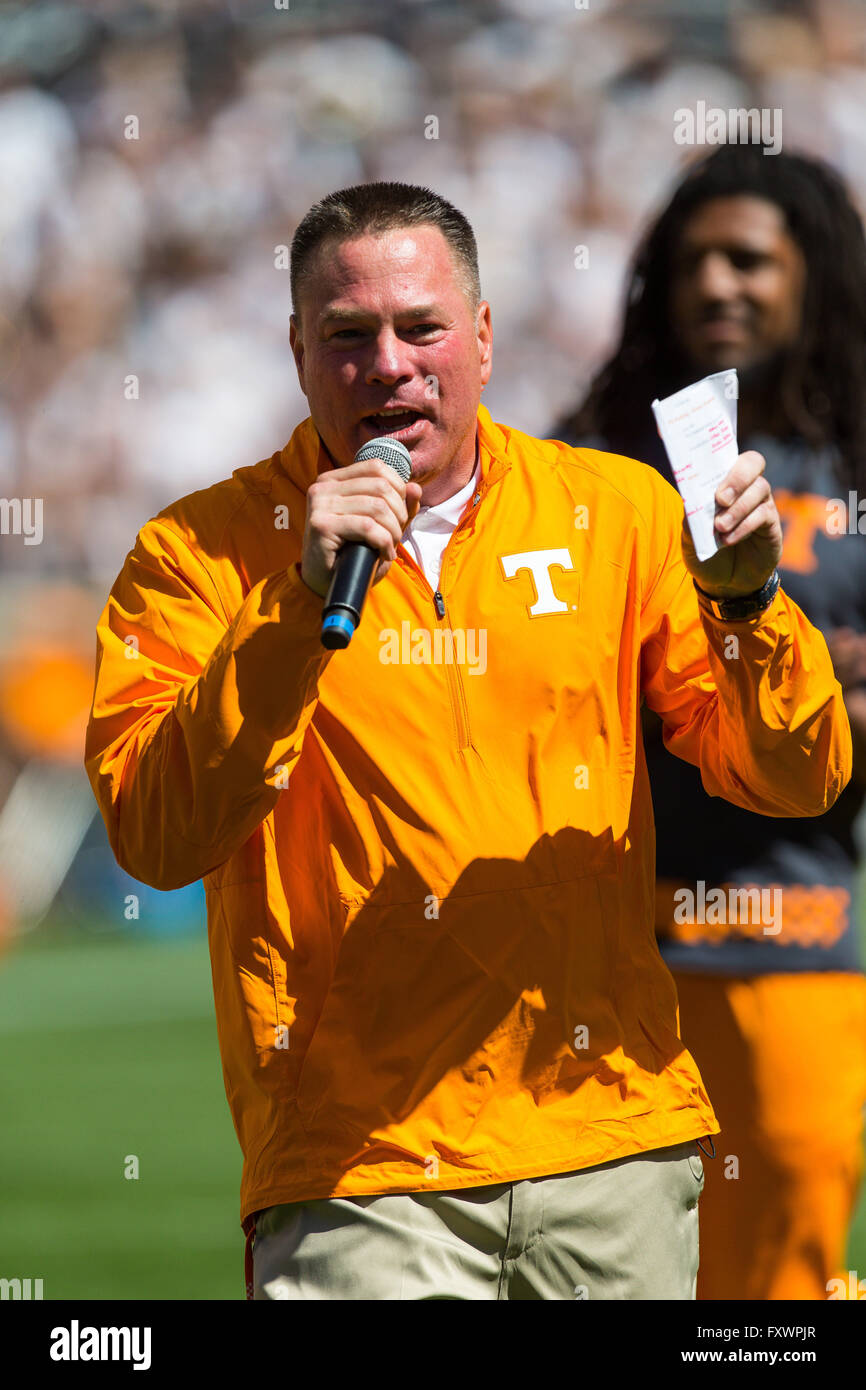 Head coach butch jones hi-res stock photography and images - Alamy