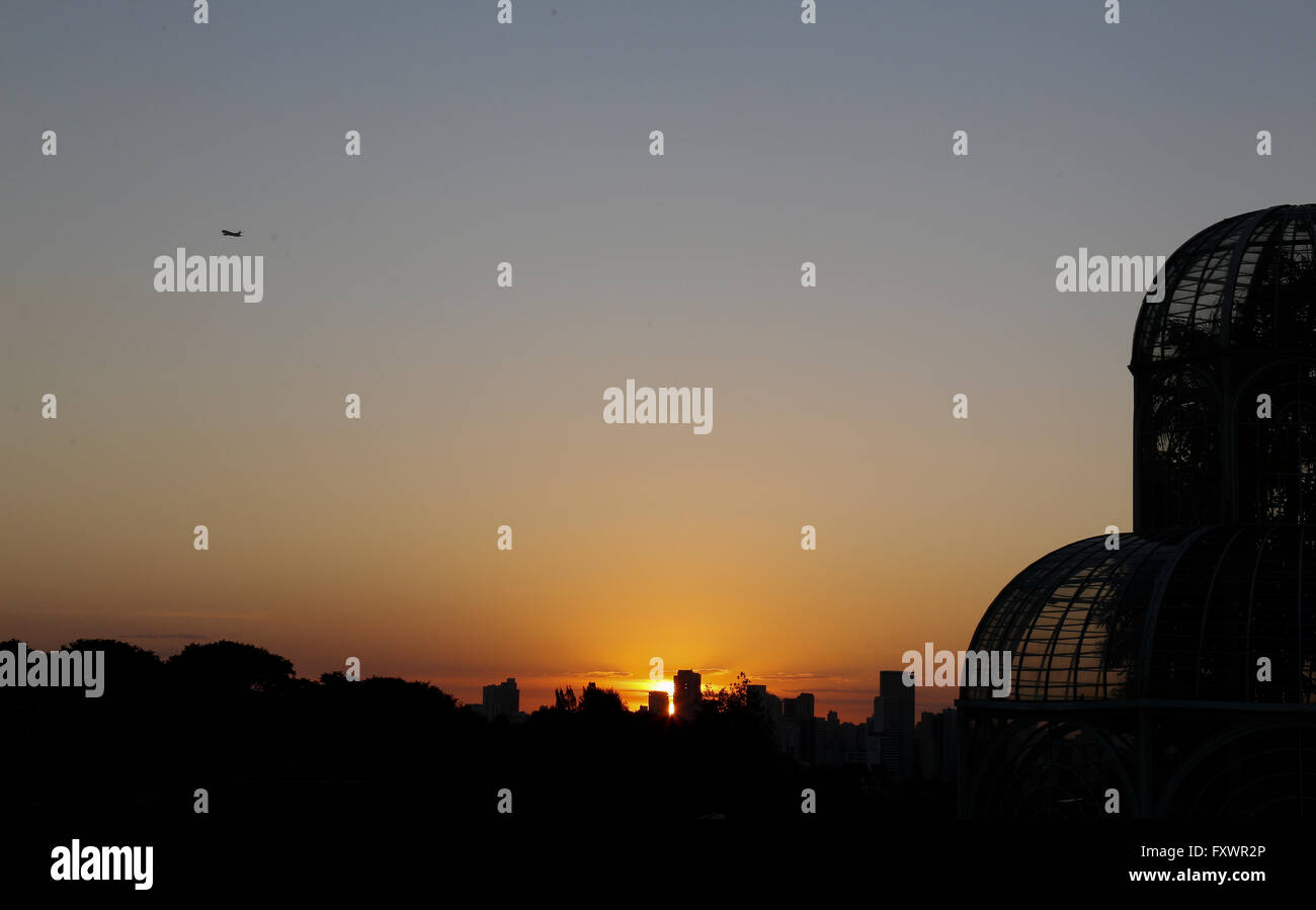 CURITIBA, PR - 18/04/2016: SUNSET BOTANICAL GARDEN - View sunset in the ...