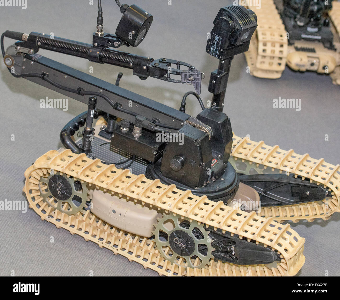 Security robot hi-res stock photography and images - Alamy