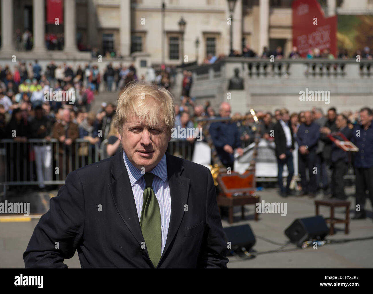 Trafalgar Square, London, UK. 19th April, 2016. 20 foot tall replica ...