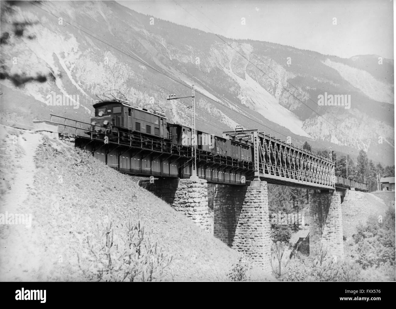Railroad railways hi-res stock photography and images - Alamy