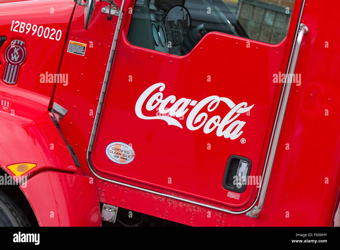 Coca cola delivery truck hi-res stock photography and images - Alamy