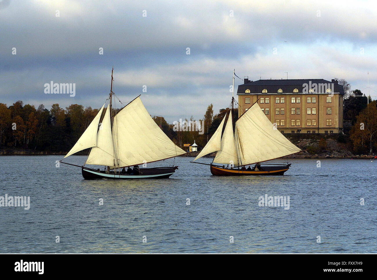 Old style sailing boats hi-res stock photography and images - Alamy
