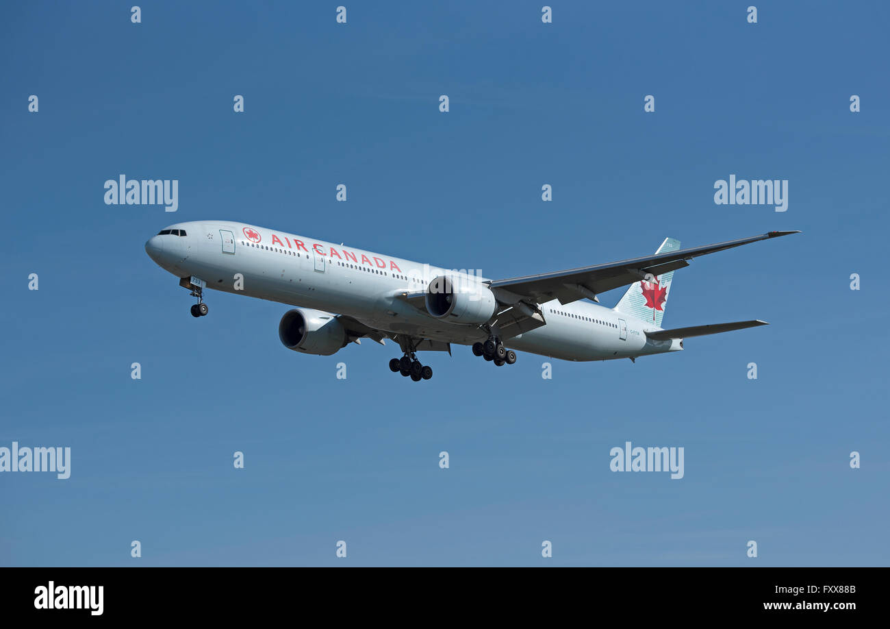 ACA Air Canada Boeing 777-3Q8ER SCO 10,330 landing at London Heathrow ...