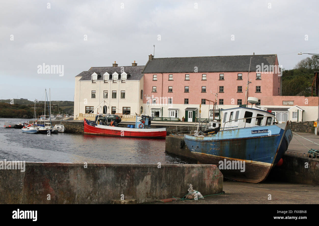 The harbour at Bunbeg in County Donegal, Ireland Stock Photo - Alamy