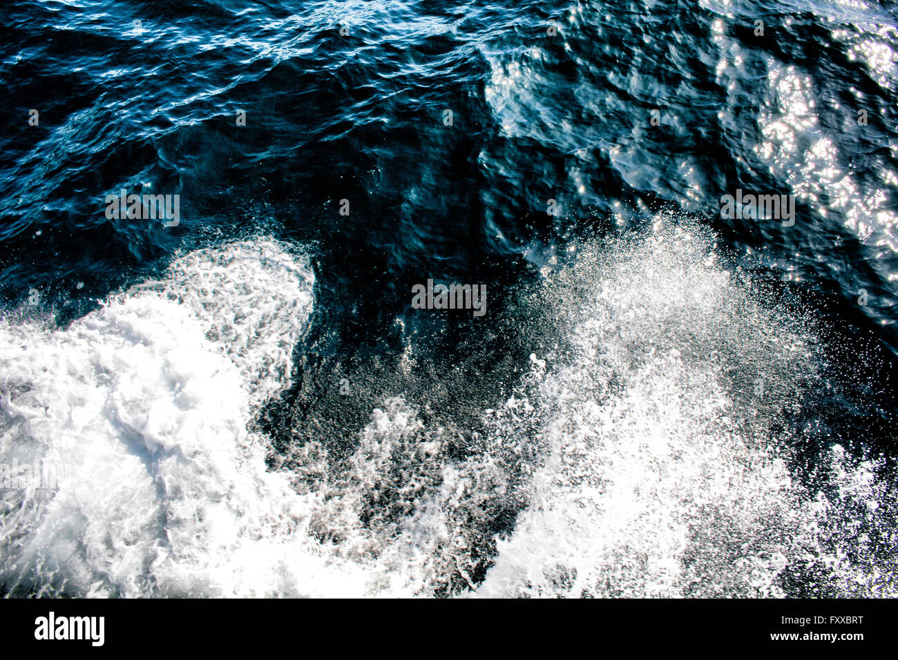 Wave foam hi-res stock photography and images - Alamy