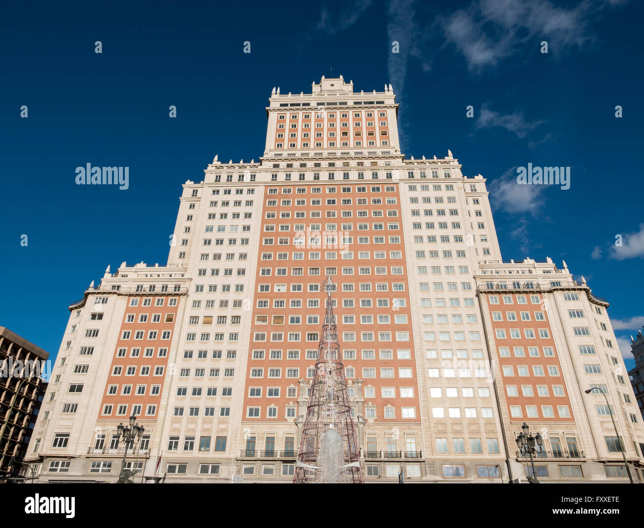Iconic building madrid hi-res stock photography and images - Alamy
