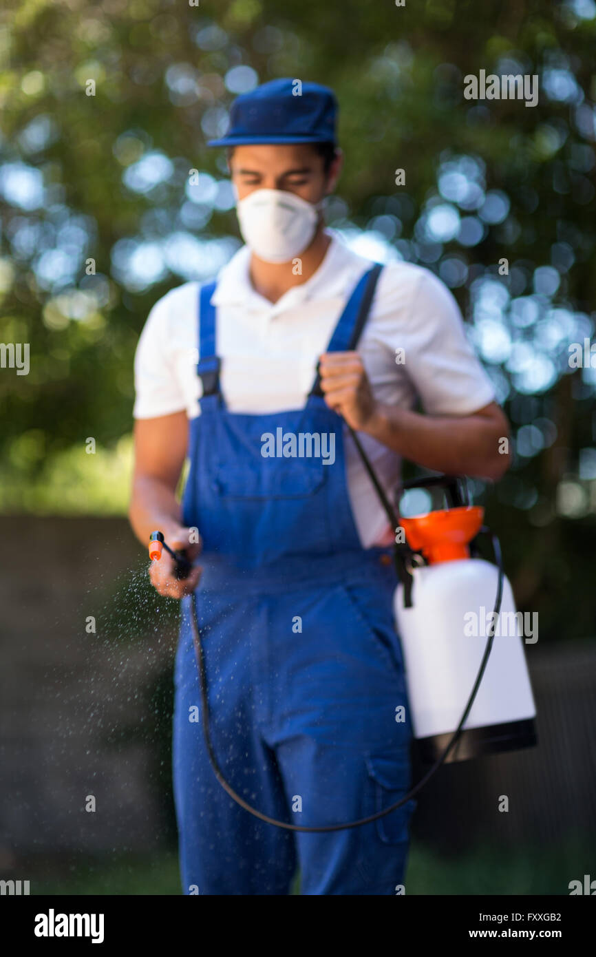 Insecticide bottle hi-res stock photography and images - Alamy