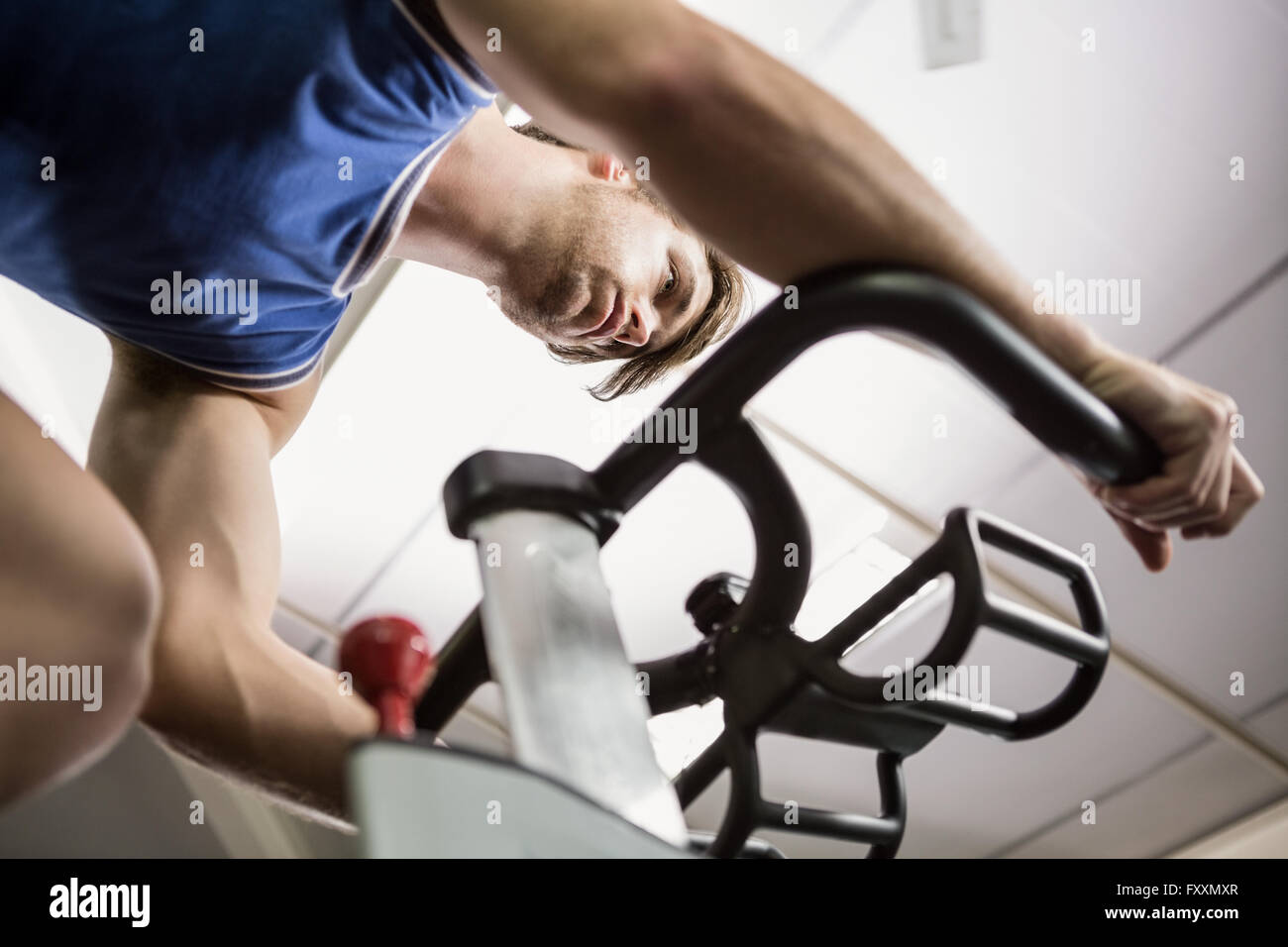 Spinning class young hi-res stock photography and images - Alamy