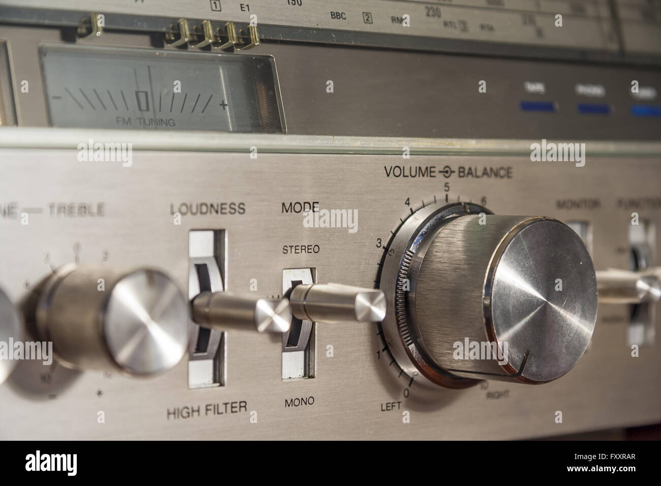 Classic radio receiver hi-res stock photography and images - Alamy