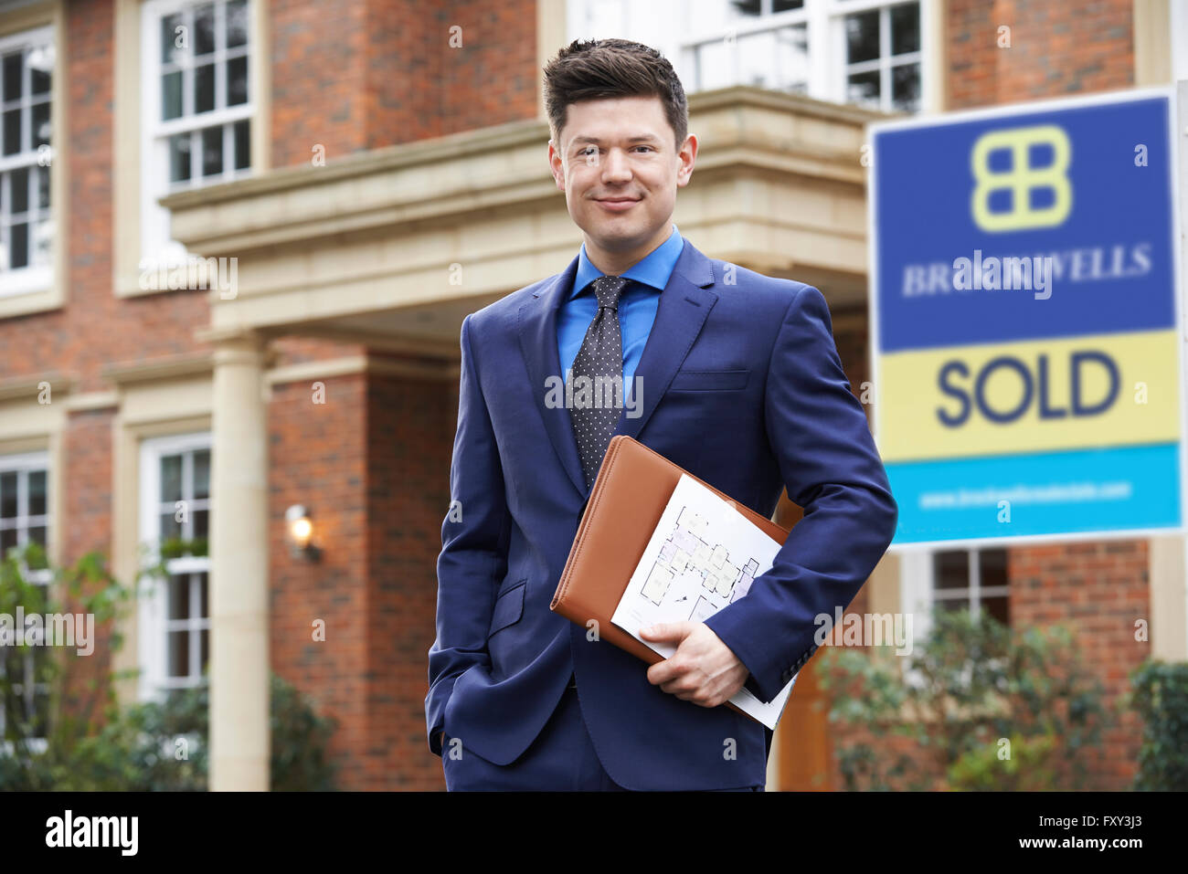 Male sold hi-res stock photography and images - Alamy