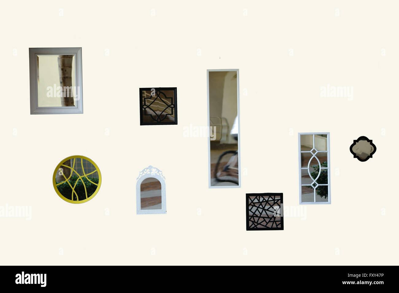 Mirror shards hi-res stock photography and images - Alamy