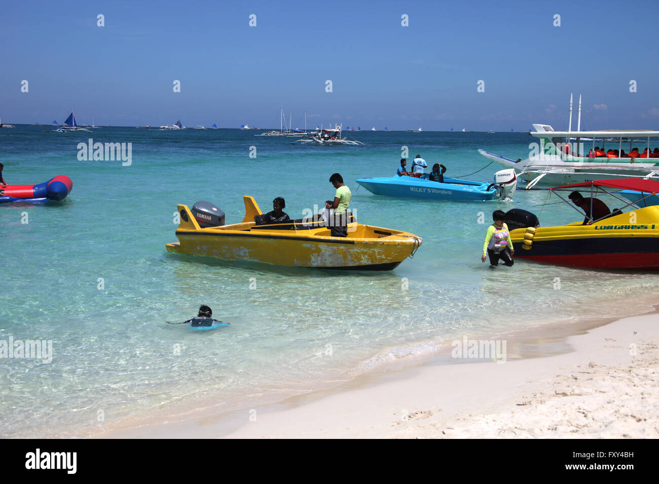 Speed boats hi-res stock photography and images - Alamy