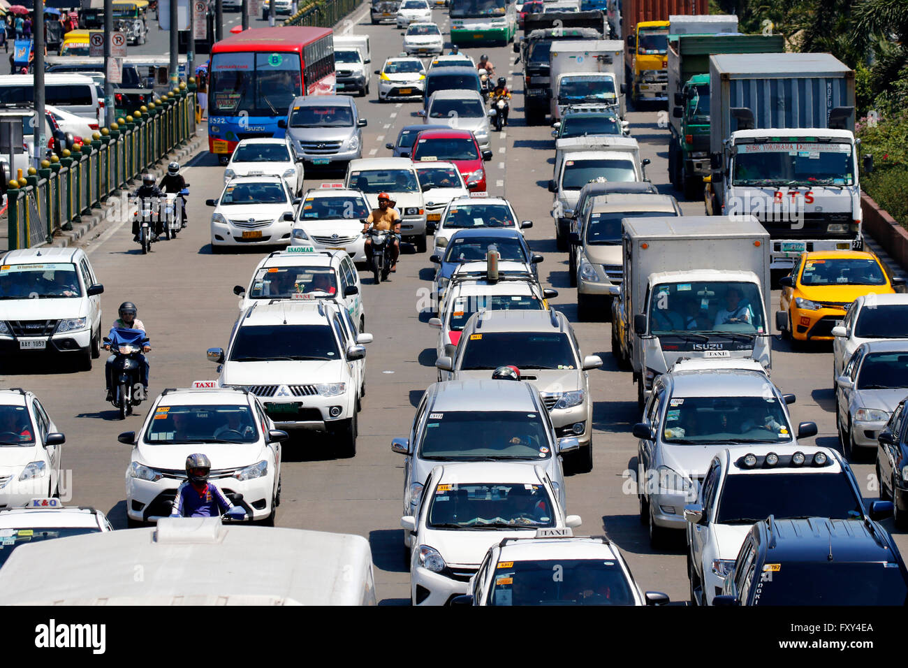 BUS & CARS IN TRAFFIC JAM BACLARAN MANILA PHILIPPINES 05 May 2015 Stock ...