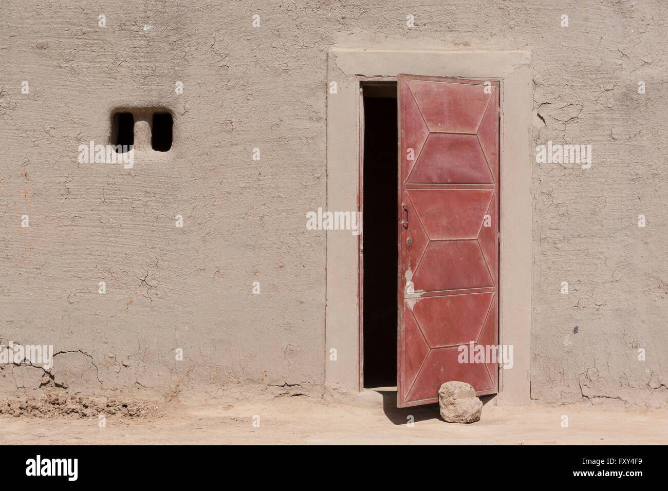 Traditional adobe house in Djenne (Djenné), Mali, Africa Stock Photo ...