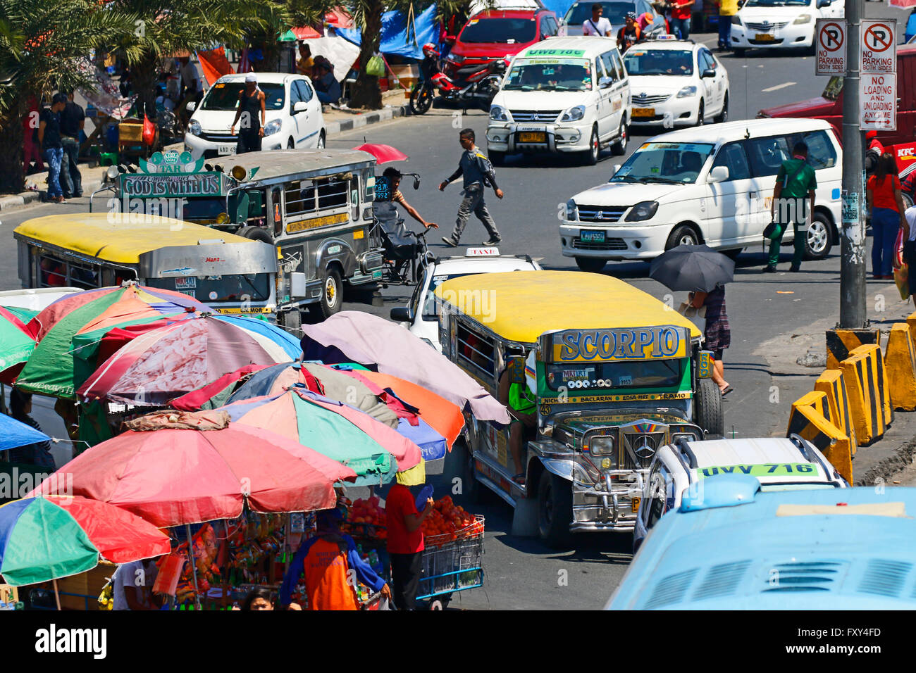 JEEF BUSES & PEDESTRIANS BACLARAN MANILA PHILIPPINES 05 May 2015 Stock ...