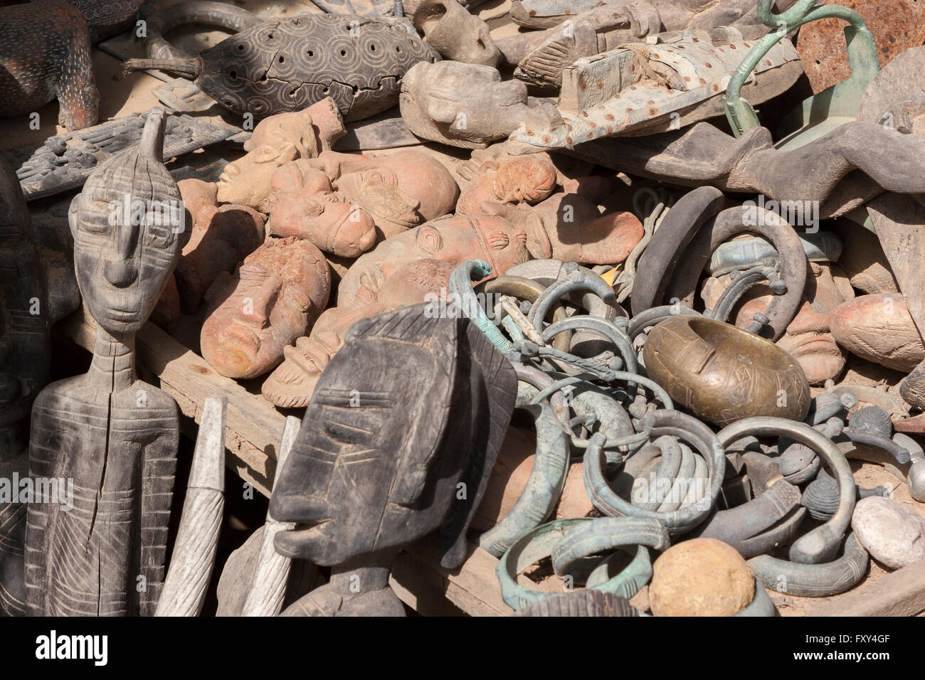 African handicraft from Mali in Djenne Stock Photo - Alamy