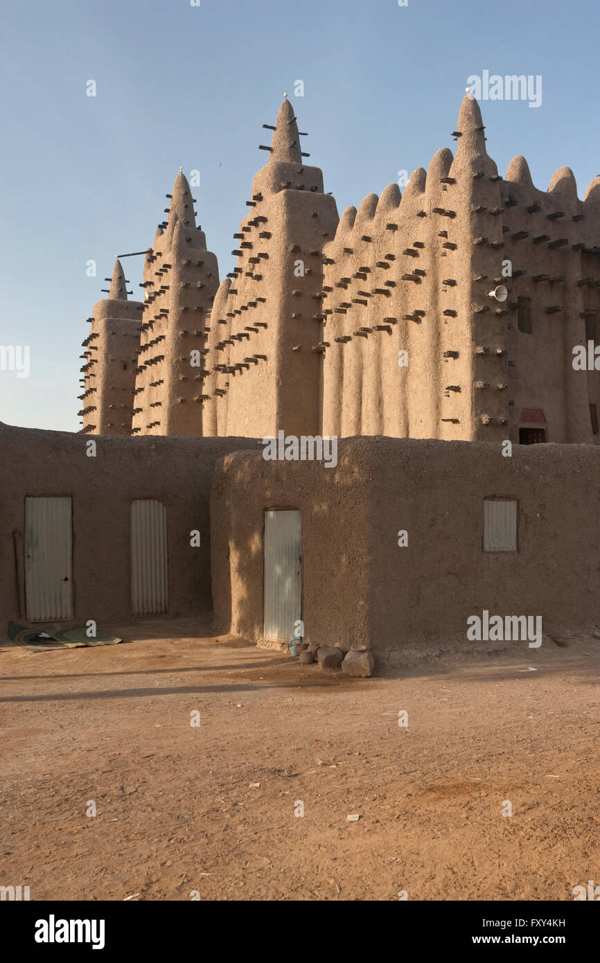 The Great Mosque of Djenné, (Mali, Africa) the biggest adobe (banco ...