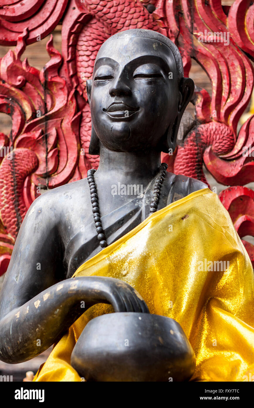 Smiling buddha hi-res stock photography and images - Alamy