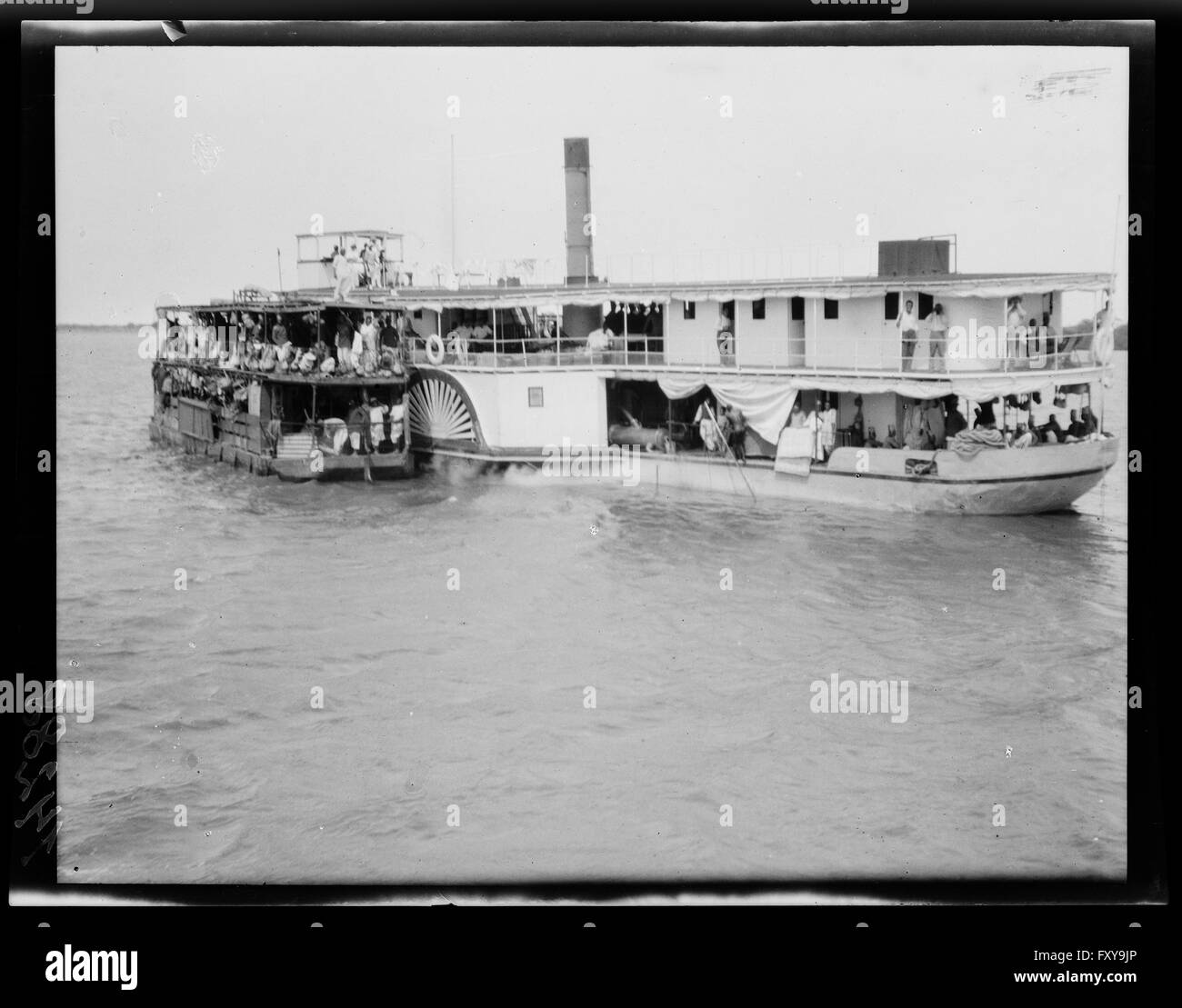 Dampfschiff Black and White Stock Photos & Images - Alamy
