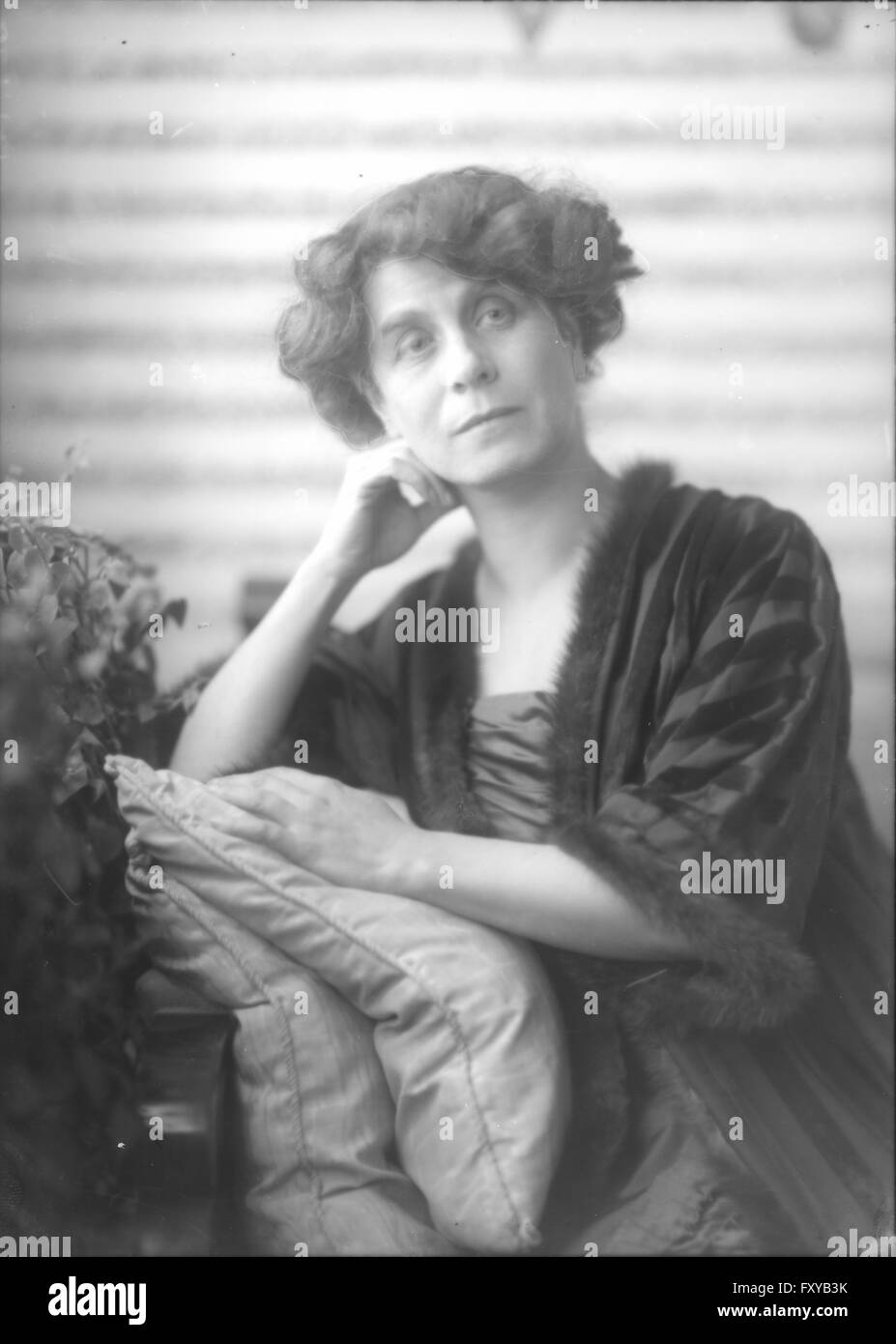 Female journalists Black and White Stock Photos & Images - Alamy