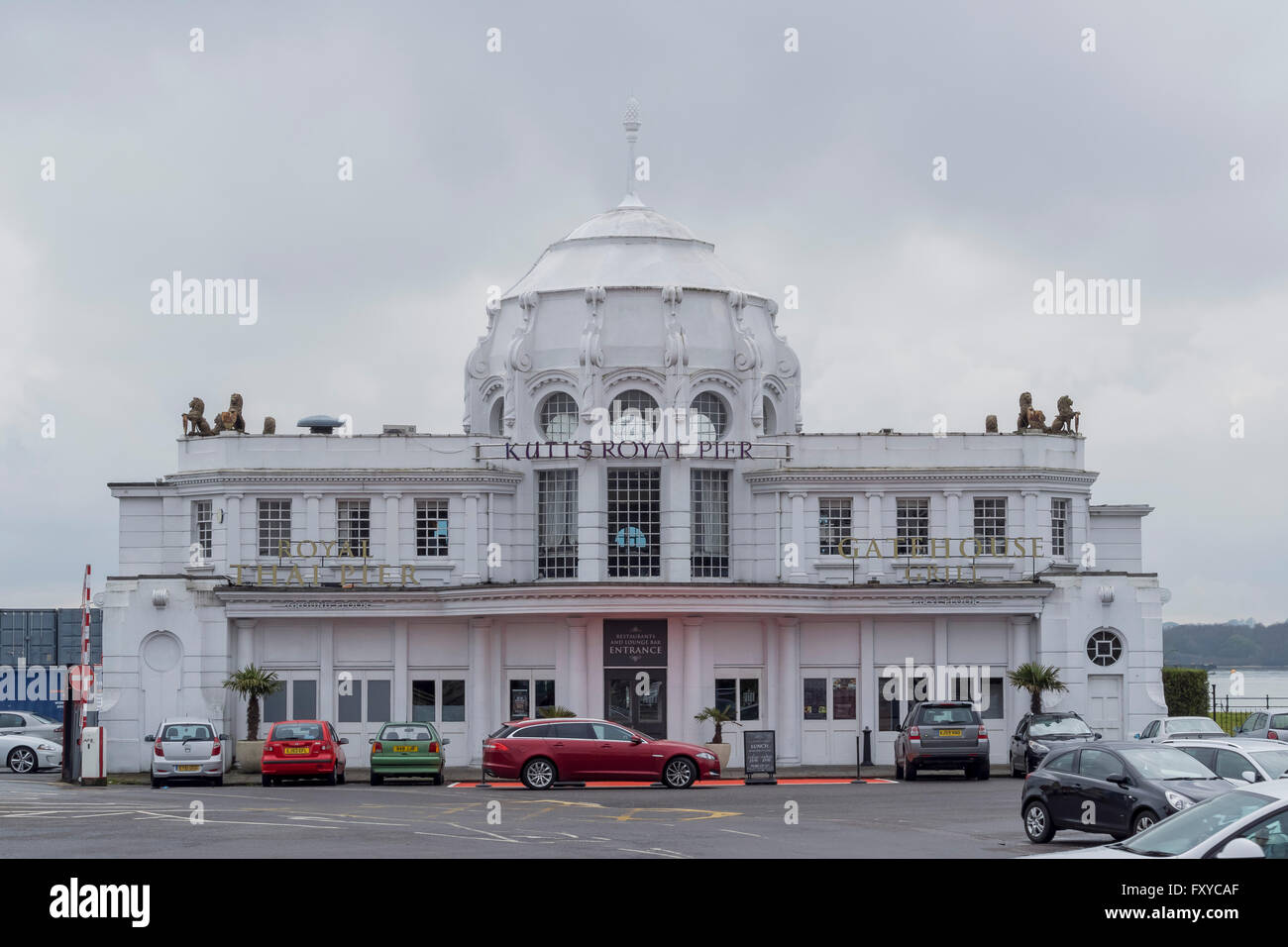 Royal Pier Southampton High Resolution Stock Photography and Images - Alamy