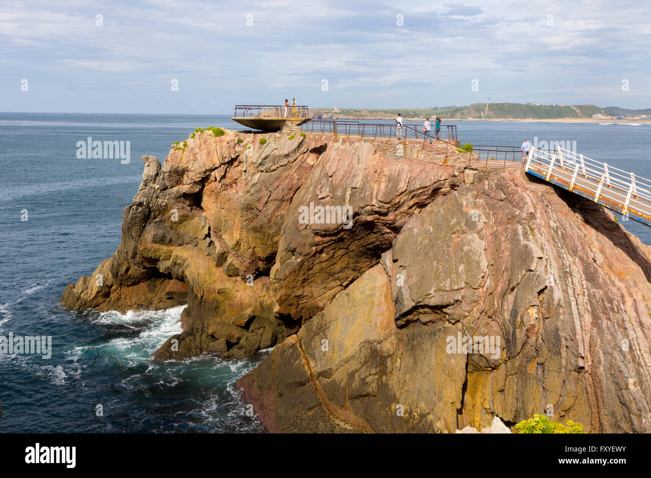 Coastal rocks cliffs sea hi-res stock photography and images - Alamy