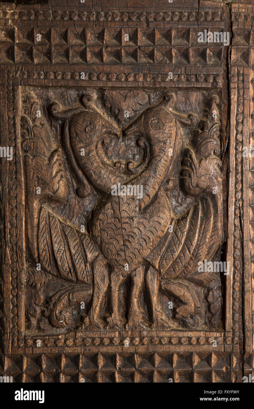 Sri Lanka, Kandy, Embekke Devale, digge pavilion, entwined peacocks ...