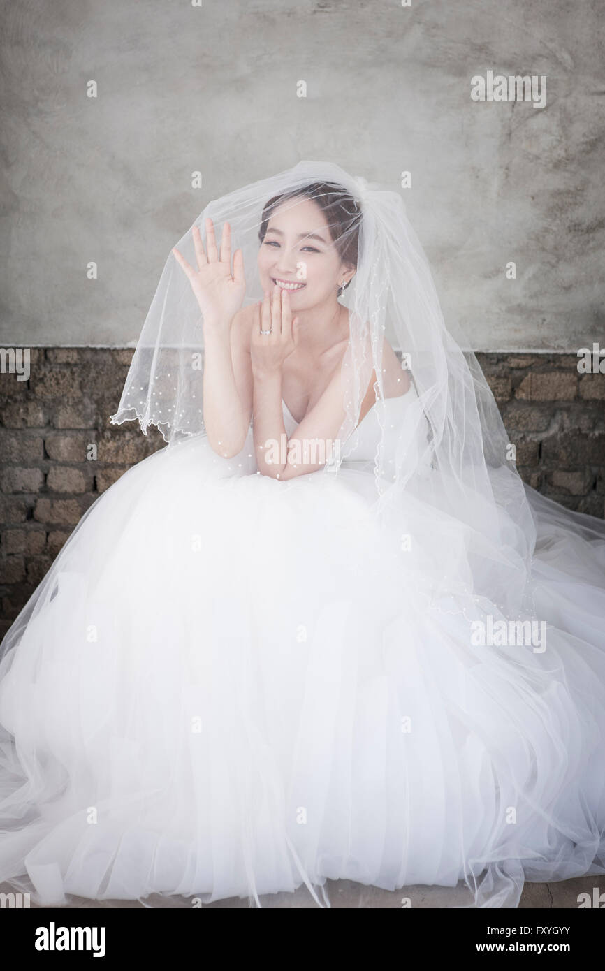 Smile veil hi-res stock photography and images - Alamy