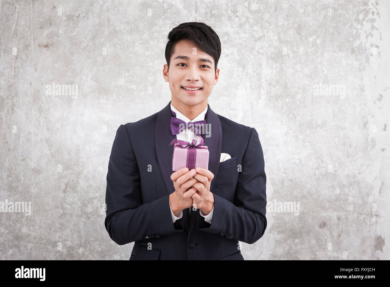 Smile box hi-res stock photography and images - Alamy