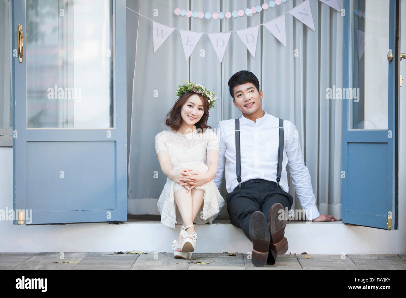 Bride seated hi-res stock photography and images - Alamy